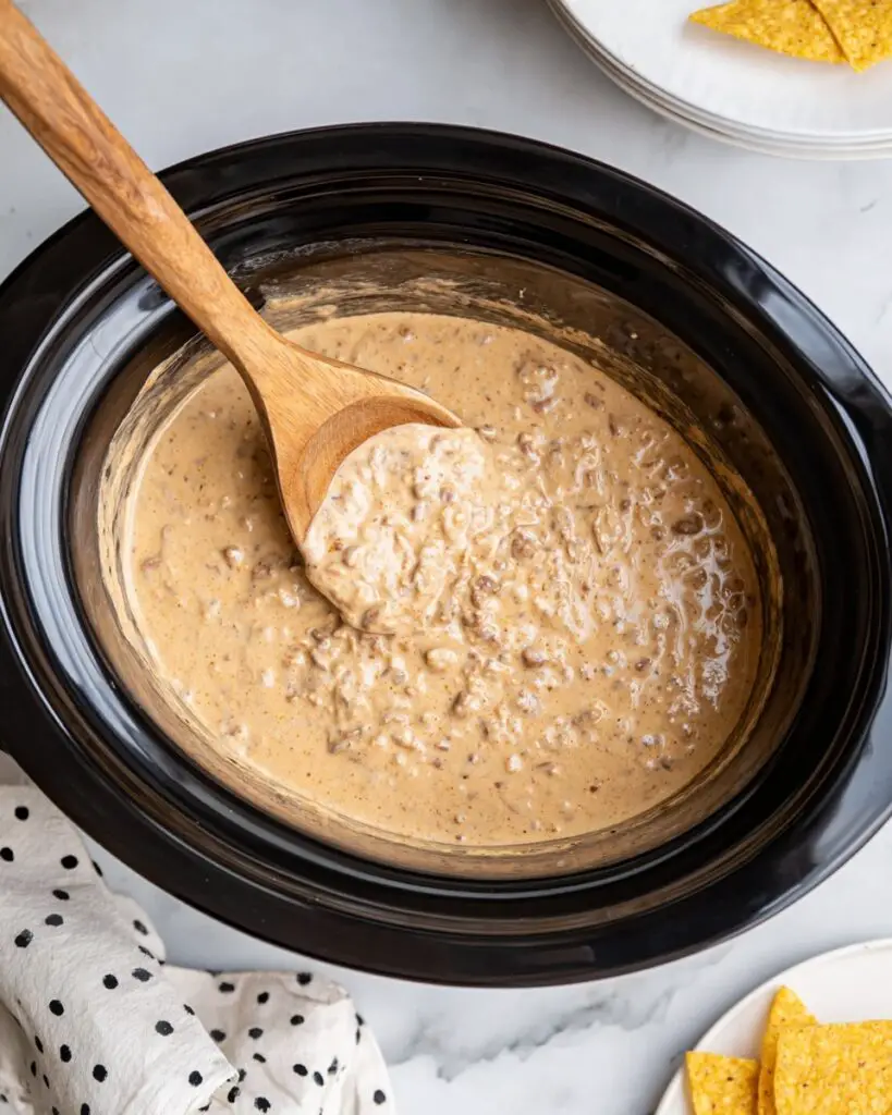 Velveeta Cheese Dip in the Crock Pot: Creamy & Easy Party Favorite